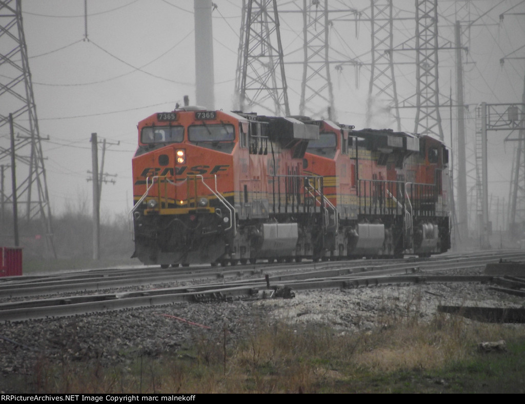 BNSF 7365